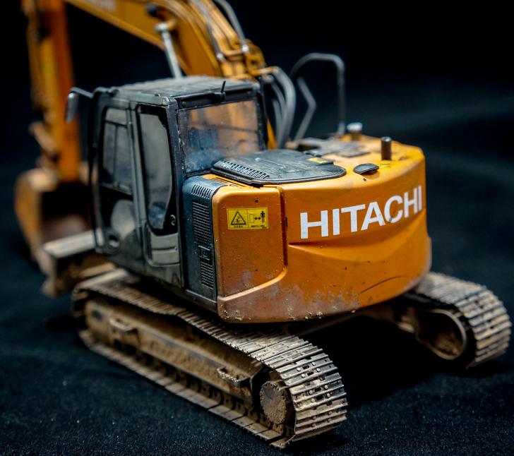 1/35 scale model of a Hitachi Zaxis 135US Excavator - KSM-IPMS ...