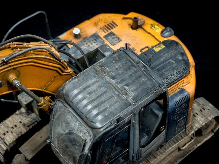 1/35 scale model of a Hitachi Zaxis 135US Excavator - KSM-IPMS ...